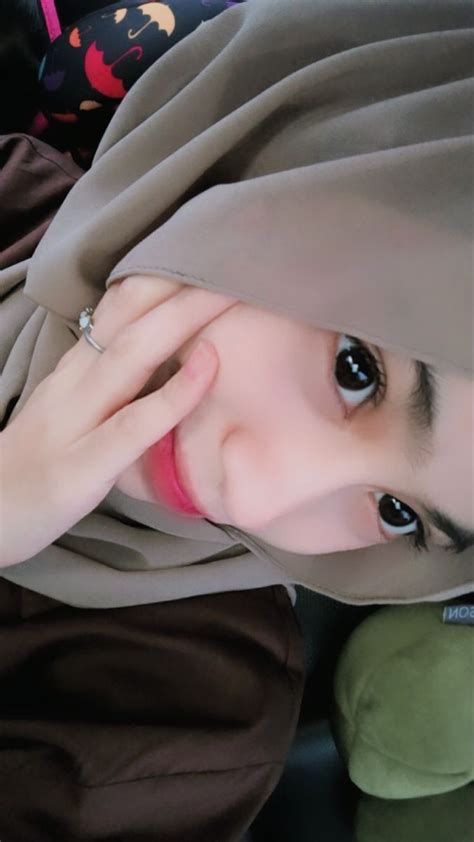 Pin by Ch Sriyapan on cute | Foto cewek hijab aesthetic, Hijab aesthetic, Beautiful hijab
