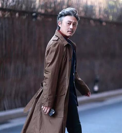 高宏亮太帅了高宏亮高宏亮年轻文秘苑图库