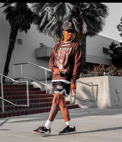 Pin By Eddie K On Outfits Travis Scott Jordan 1 Low Outfit Jordan 1