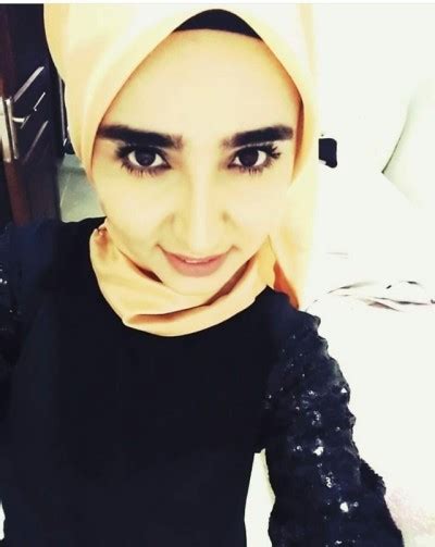 Gözlerine Biteceksiniz Türbanlının O Nasıl Bakış Tumbex