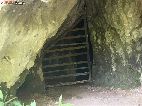 Peștera Cloșani Obiective Turistice De Văzut și Vizitat