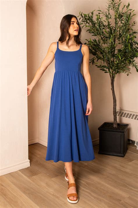 Cherry Bobin Designer De Mode Québécoise Prêt à Porter Pour Femmes