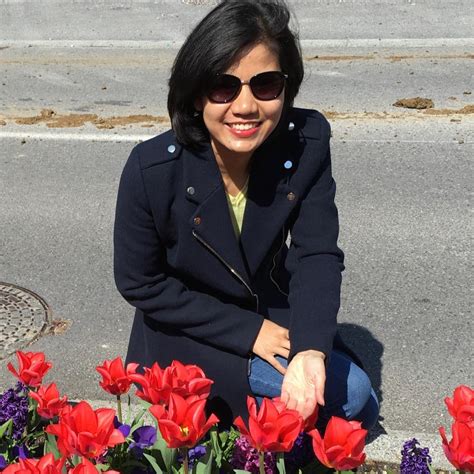 Trang ở Thụy Sĩ Updated Their Profile Trang ở Thụy Sĩ