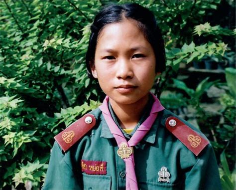 Ser Niñas En Tailandia Woman