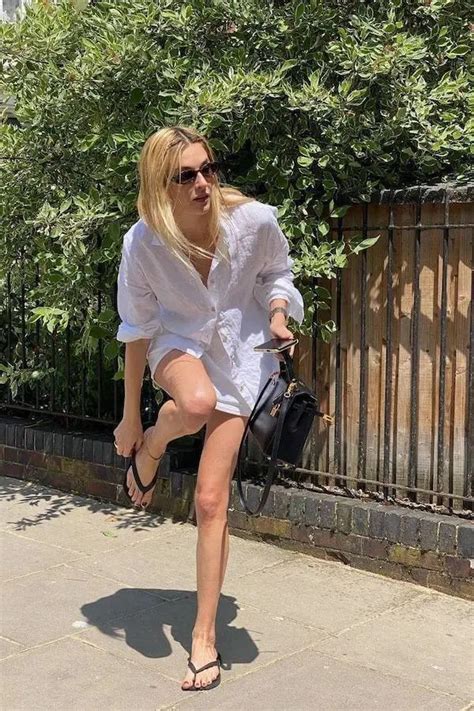 30 Effortlessly Chic Summer Button Down Shirt Outfit Ideas To Elevate