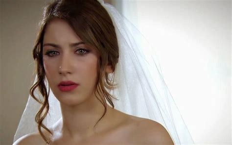 Hazal Kaya Wallpapers Wallpaper Cave