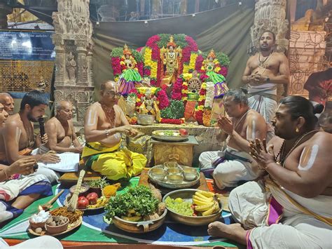 Devuni Kadapa శాస్త్రోక్తంగా దేవుని కడపలో బ్రహ్మోత్సవాలకు అంకురార్పణ Telugu Prabha Telugu Daily