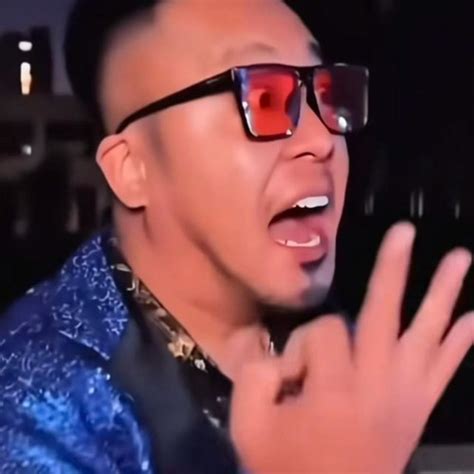 丢手绢 阿坤版 杨文浩mp3免费在线下载播放 歌曲宝 找歌就用歌曲宝 Mp3音乐高品质在线免费下载