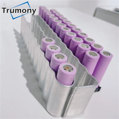 4680 Lithium Ion Battery Pack Side Direction Parallel Flow Cooling Pipe