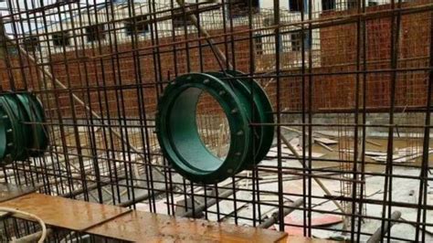 穿墙处混凝土墙厚应小于300时，柔性防水套管怎么安装 奥凡环保科技