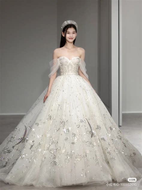 𝓢𝓪𝓿𝓮 𝓯𝓸𝓵𝓵𝓸𝔀 Pretty Wedding Dresses Fancy Wedding Dresses Korean