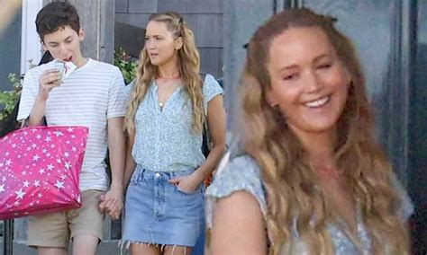Jennifer Lawrence Holding Hands With Andrew Feldman While Filming No