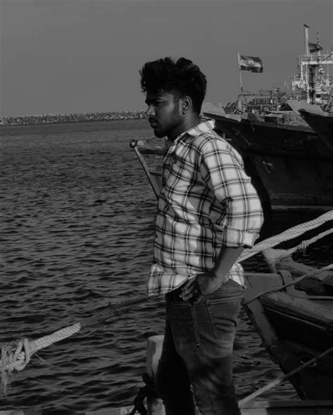 இளம் வழக்கறிஞர் V ரோஹித்🎗️⚖️ Rj Rohith • Instagram Photos And