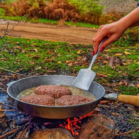 قیمت و خرید تابه سفری مدل روسی طرح دسته چوبی کمپر