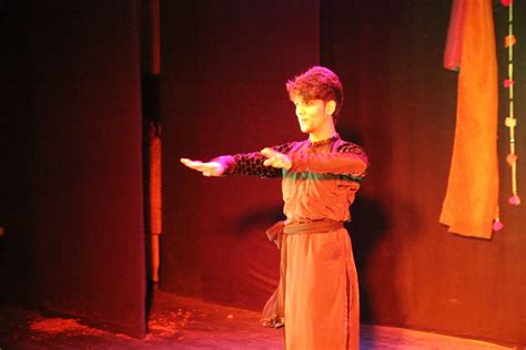 Meet Eshan Hilal A Belly Dancer Unlike Any Other Youve Seen