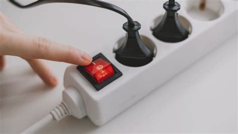 Power Surge Protection 5 Causes Of Electrical Surges Roar Engineering