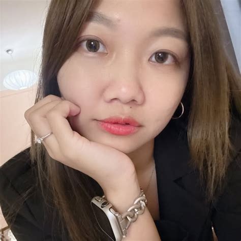 Chloe Ce On Threads