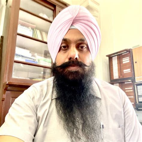 Randeep Singhs Instagram Twitter And Facebook On Idcrawl