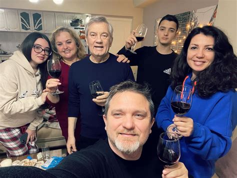 Viti i ri pa Zefin Jul Deda uron me foton e një viti më parë Ky ishte amaneti i tij Albeu com