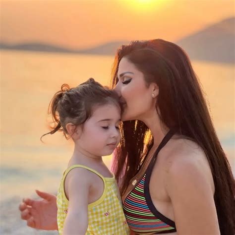 Lea Nor Lea Nor L • Threads Say More