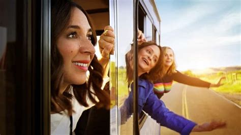 Wine Country Movie Review Amy Poehler Led Netflix Film Has All The