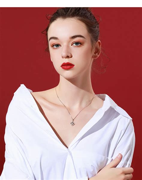 雪花四叶草项链09 花瓣网