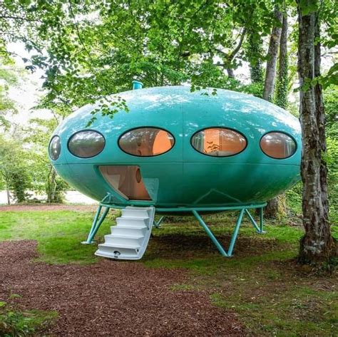 28 Unique Houses That Will Spark Your Imagination Backyard Spaceship