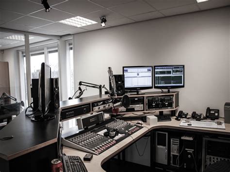 Fm Tv 라디오 스튜디오를 디자인하는 방법 제 4 부 독창적 인 스타일 스튜디오 레이아웃 프로젝트 Fmuser Fm Tv 방송 원 스톱 공급 업체