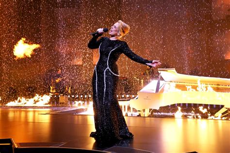 Adele Hits Pause On March Shows In Vegas Due To Illness Los Angeles