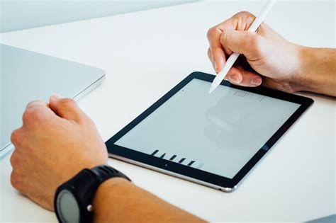 What Is A Stylus Types Of Stylus Stylus Pens Explained Pens