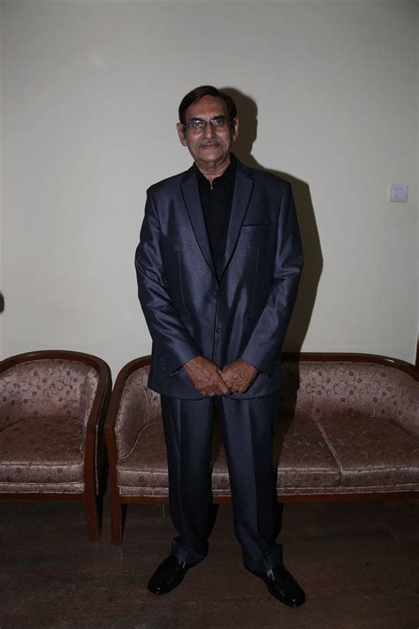 Ashok Kumar Saraf The Founder Of Melody Makers Orchestra At The Amitabh Aur Main Concert