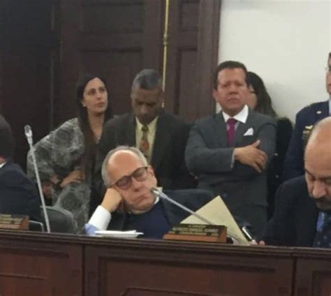 José Obdulio Gaviria Dormido En El Senado