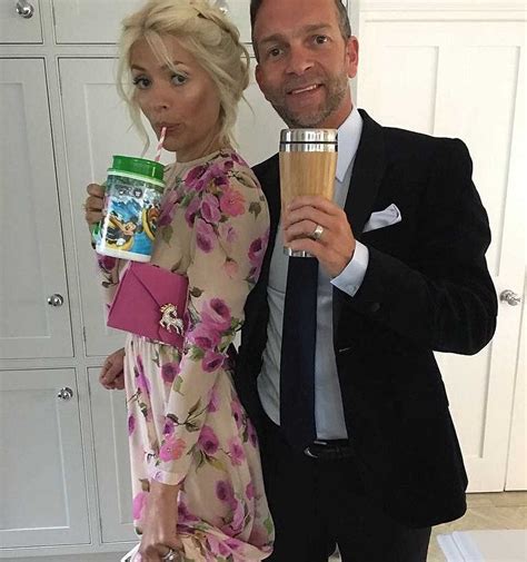 Biography Of Holly Marie Baldwin Holly Willoughby Celebrity Raid