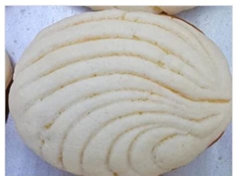 Vanilla Concha Cakes By Bella Inc