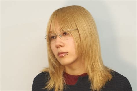 超有名両親を持つ岸谷蘭丸は小学校前から難病の病気だった！性別は？学歴も最強！｜xoxブログ