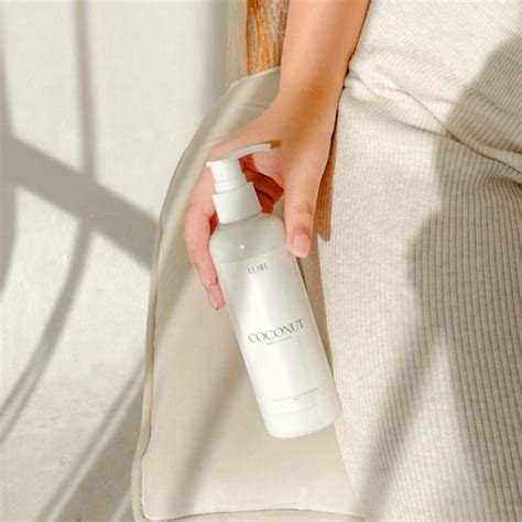 Jual Lush Essentials Body Lotion 250ml Shopee Indonesia