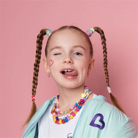 Слушать все песни треки музыку Betsy бесплатно на ТопХит ТопХит Кратчайший путь в эфир