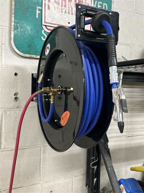 Jobsmart 3 8 In X 75 Ft Spring Driven Heavy Duty Auto Rewind Air Hose
