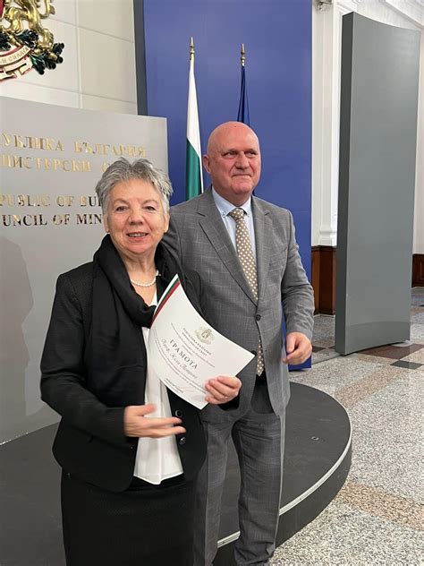 Премиерът връчи грамота на ИСДП за активна гражданска дейност в защита правата на децата в