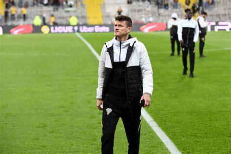 Pierrick Capelle Prolonge Laventure Angevine Angers Sco