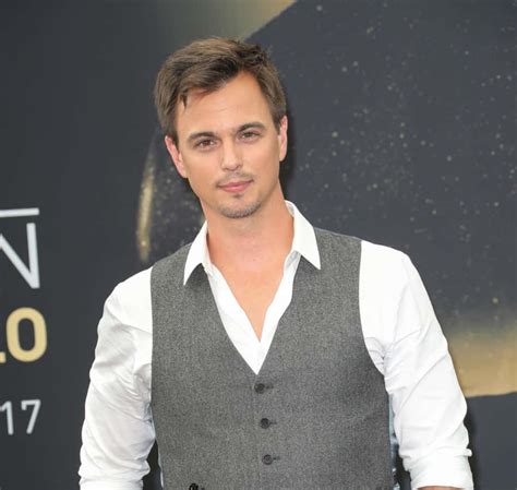 [100 ] Darin Brooks Wallpapers