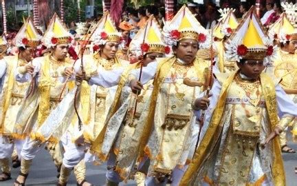 Tari Perang Prajurit Ksatria Baris Bali Budaya Indonesia