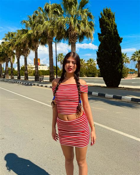 Miryam Segal Bio Age Height Wiki Models Biography