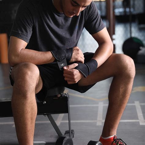 Hirui 2 Pack Wrist Compression Strap And Brace For Fitness