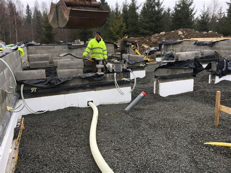 Kontion Hirsitalo Villa Milky Way Lammi Kellari Vko 3 Sisätäytöt Ja Loppukorkeus Häämöttää