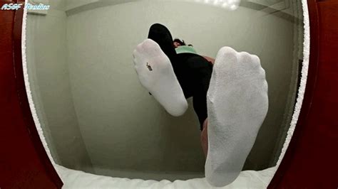 6ft Queen Bug Sock Stomps Giantess Crush Mp4 Amateur Soles
