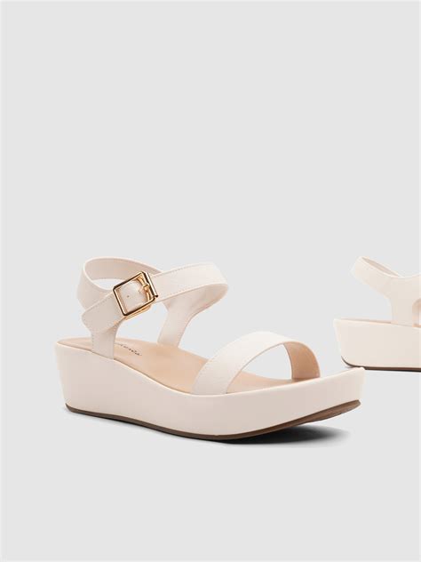 Darius Wedge Sandals Matthews
