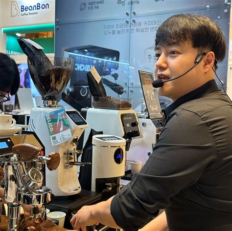 오소영 새집 들어가면서 유일하게 바로 구매한 제품 근데 그만큼 너무 잘 쓰고 있어요~ 특히 남편들이 좋아하는 아이템 ㅋㅋㅋ 음쓰봉은 남편 몫이잖아요~💕 음쓰봉 돈도