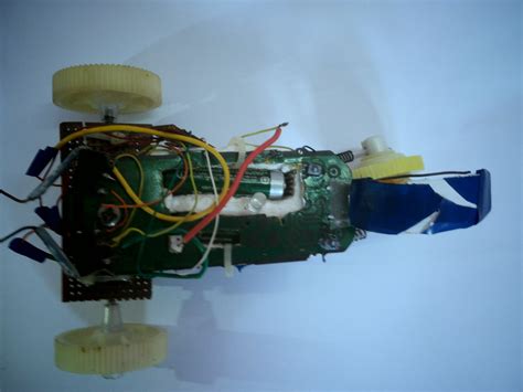 simple obstacle detecting rover 9 steps instructables