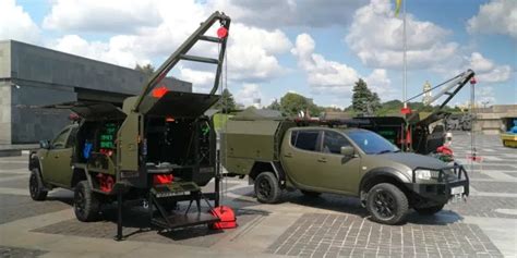 Нацгвардія отримала пересувні автомайстерні Locker